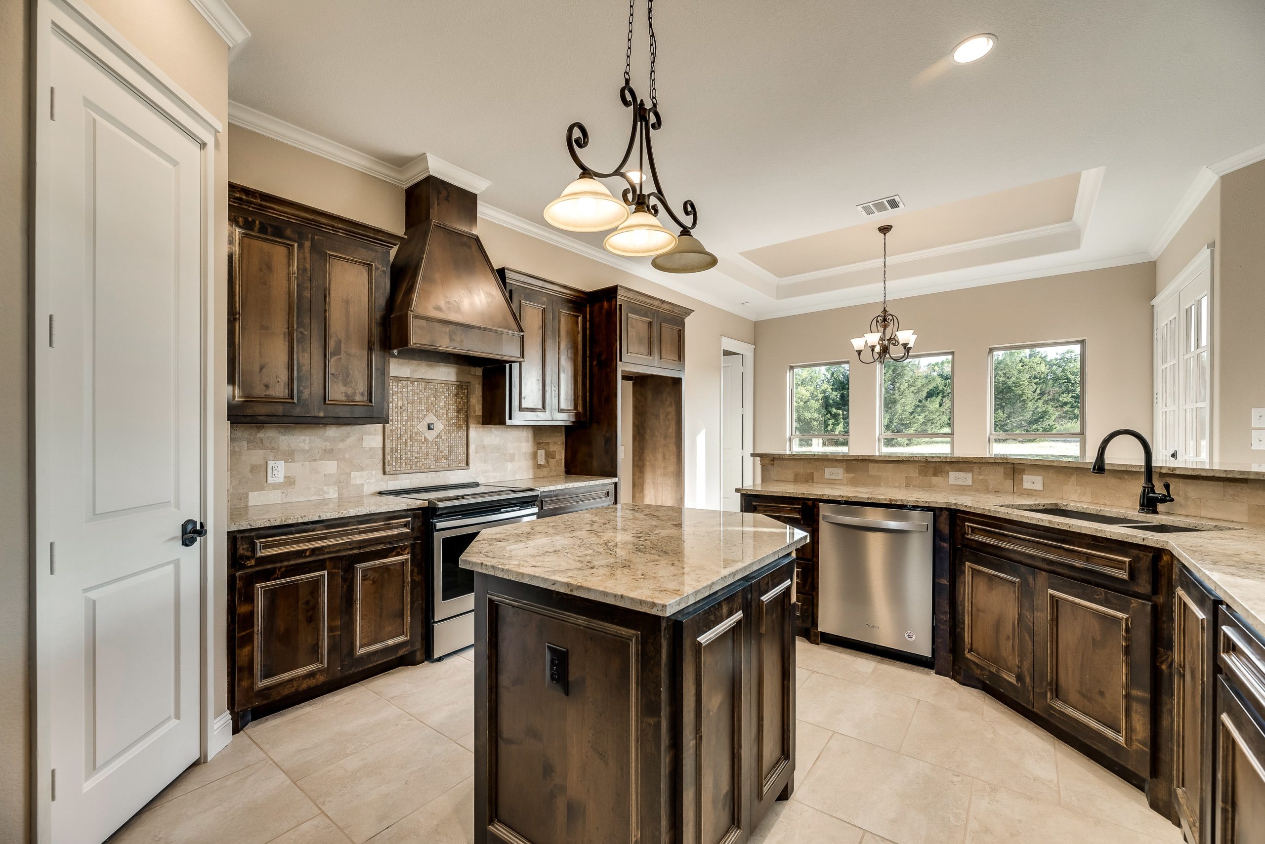 Custom Home Kitchen Designs - Dallas Texas - Custom Home Builders